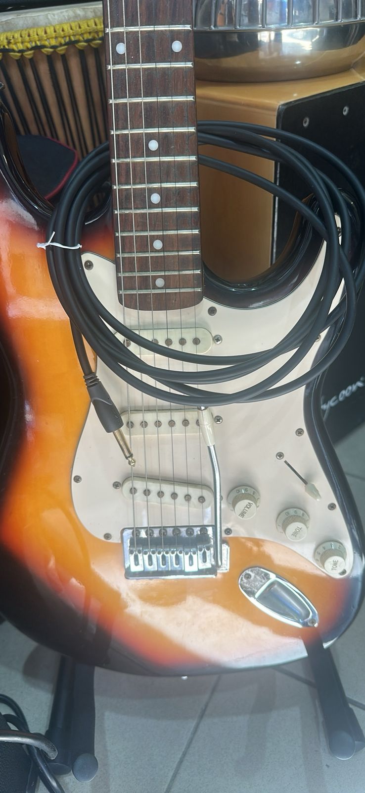 Electric guitar JS Schindler | Instrument Network